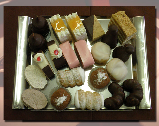 Mini zákusky :: Cukrářská výroba MOPEKA